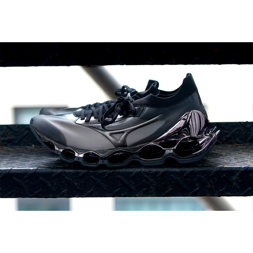 Hajime Sorayama x Mizuno Wave Prophecy Sorayama Release Date | Nice Kicks