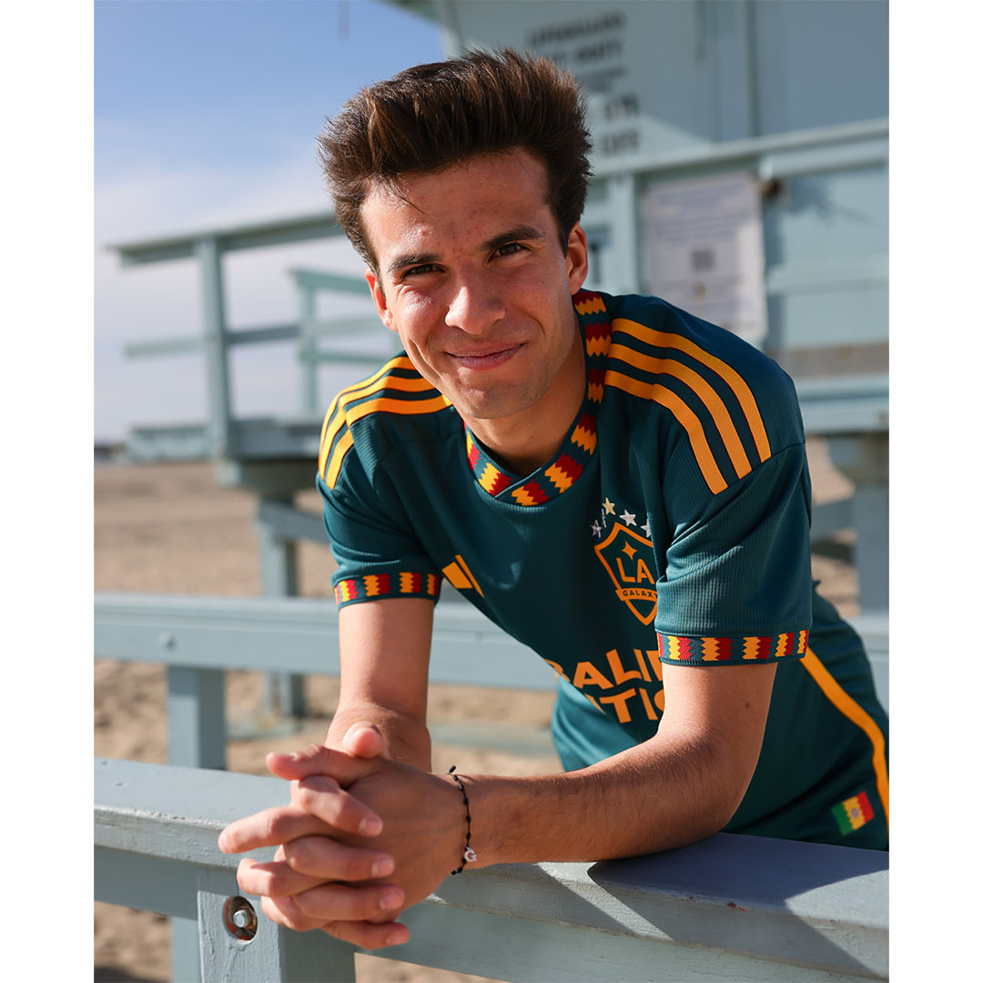 Nice Kits: LA Galaxy Kit Pays Homage to Los Angeles | Nice Kicks