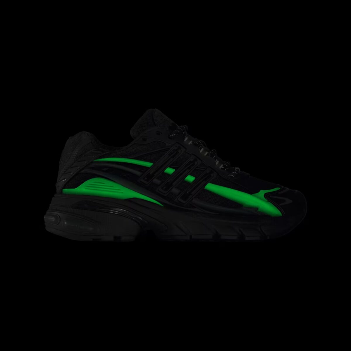 Pharrell Williams x adidas Adistar Jellyfish "Carbon" | Nice Kicks